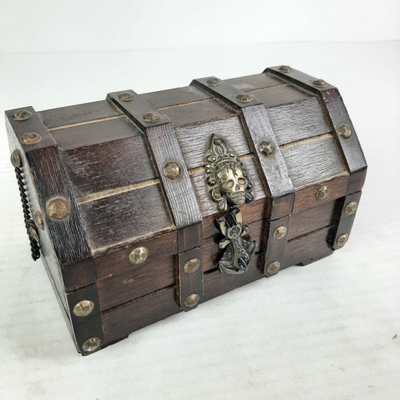 Storage & Organization | Vintage Wooden Pirates Treasure Chest Latch ...